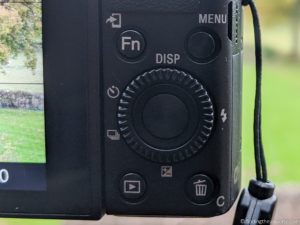 How to Use a Mirrorless Camera: A Beginner's Photography Guide